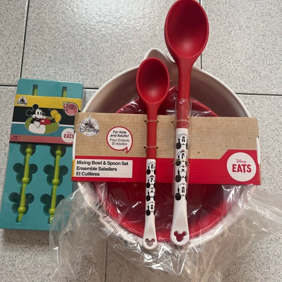 Disney | Kitchen | Vintage Mickey Minnie Mouse Baking And Ice Tray Set ...